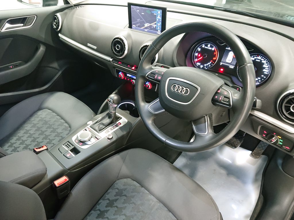 中古車のご紹介ⅩⅣ＊2016年A3SB スタッフブログ｜Audi 山陰